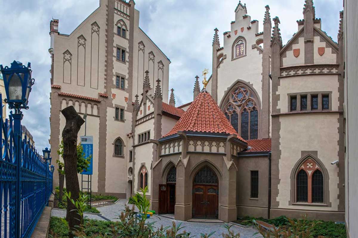 Robert Guttmann Gallery – TEMPORARILY CLOSED - Prague City Pass